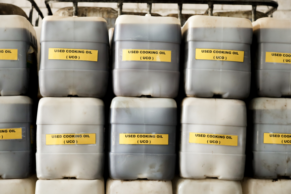 How Much is Used Cooking Oil Worth: Yellow Grease Market | Restaurant ...