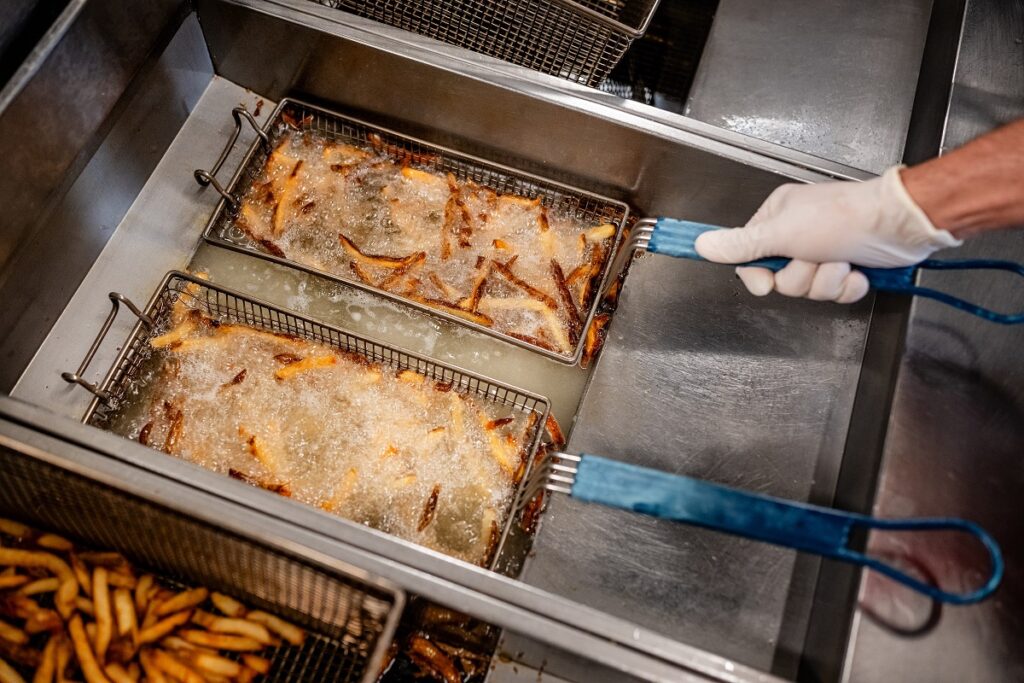 How to Treat an Oil Burn Quickly & Effectively | Restaurant Technologies